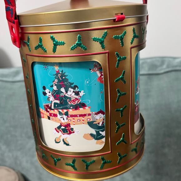 Disney | Holiday | New Disney World 223 Musical Holiday Carousel ...